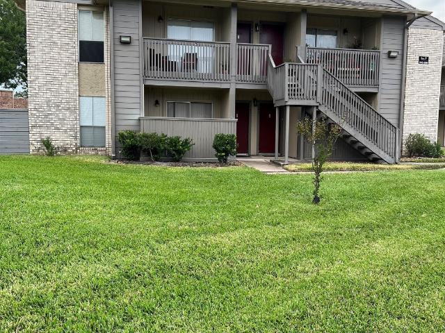 2 BR, 1 BA Apartment 1900 Bay Area Boulevard, Houston, TX 77058