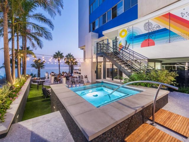 2 BR, 1 BA Apartment 1900 East Ocean Boulevard Unit 1214, Long Beach, CA 90802