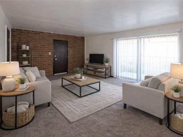 2 BR, 1 BA Apartment 1901 Canal St, Blue Island, IL 60406