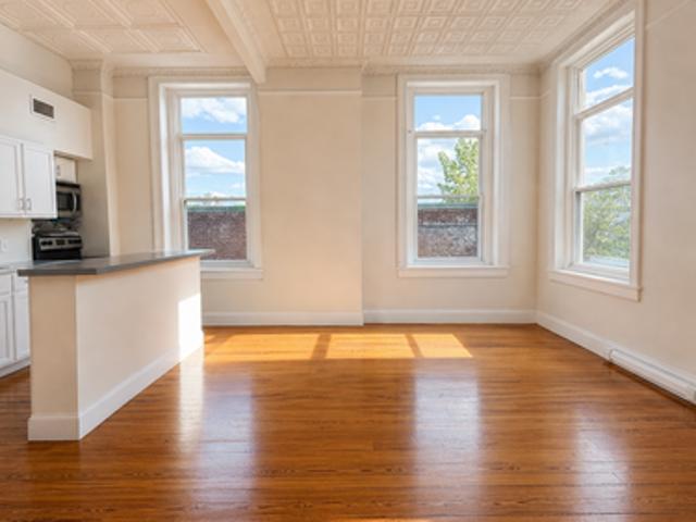 2 BR, 1 BA Apartment 1901 E Lombard St, Unit 6, Baltimore, MD 21231