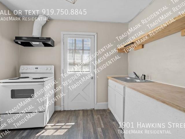 2 BR, 1 BA Apartment 1901 Hawkins Street, Raleigh, NC 27610