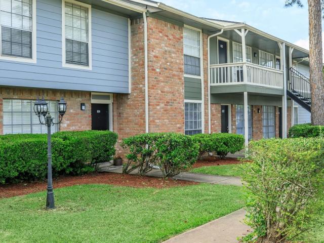 2 BR, 1 BA Apartment 1904 E Mulberry Street Unit 7 713, Angleton, TX 77515