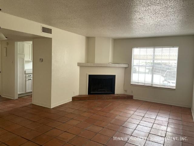 2 BR, 1 BA Apartment 1904 N. Midland Dr Midland, TX 79707
