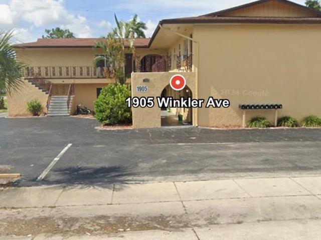 2 BR, 1 BA Apartment 1905 Winkler Ave, Unit 7, Fort Myers, FL 33901