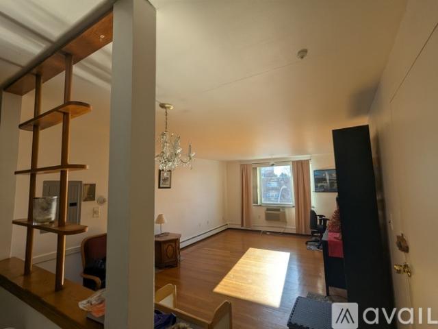 2 BR, 1 BA Apartment 190 Mount Auburn Street, Unit 3 2, Watertown, MA 02472