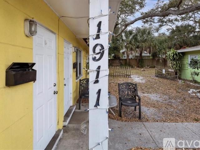 2 BR, 1 BA Apartment 1911 7th St, Unit 1911, Sarasota, FL 34236