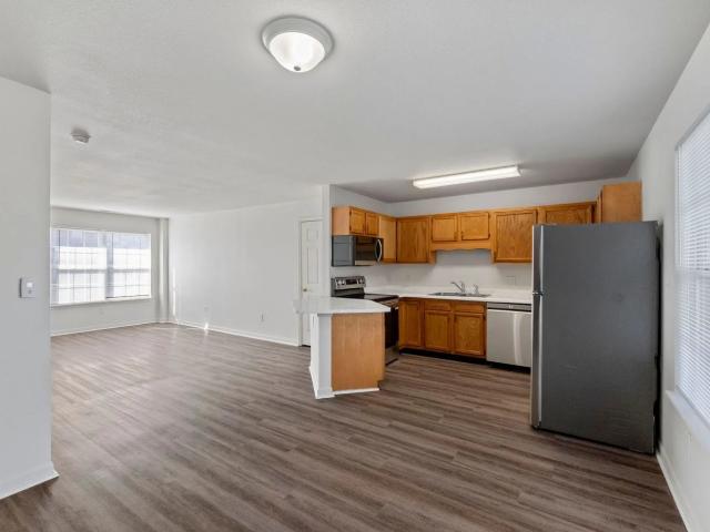2 BR, 1 BA Apartment 1911 Hazelwood Ave Unit 1908 D, Fort Wayne, IN 46805