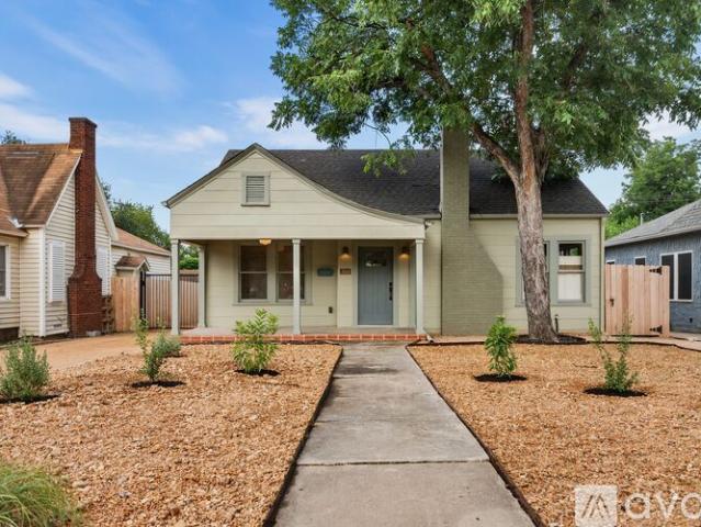 2 BR, 1 BA Apartment 1914 West Magnolia Avenue, San Antonio, TX 78201