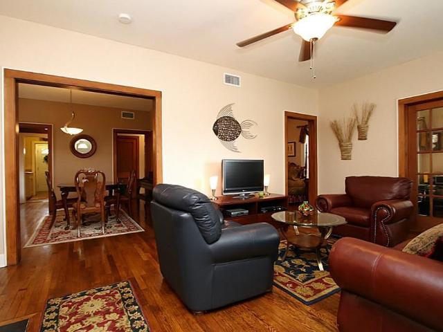 2 BR, 1 BA Apartment 1915 Cleburne Street, Houston, TX 77004