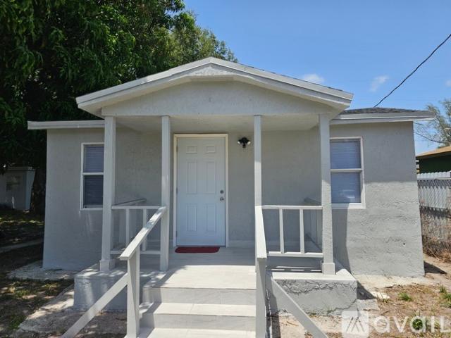 2 BR, 1 BA Apartment 1915 NW 82nd St, Miami, FL 33147