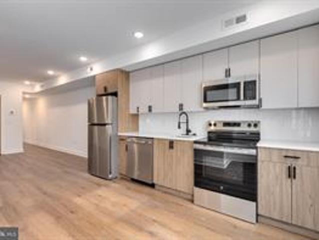 2 BR, 1 BA Apartment 1917 W Susquehanna Ave, Phildelphia, PA 19121