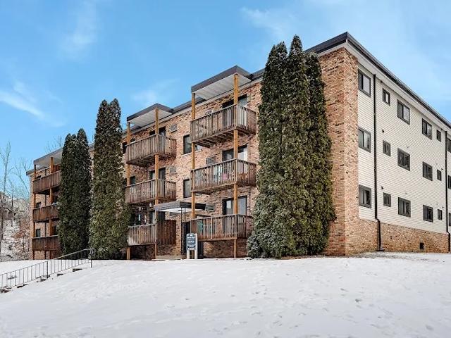 2 BR, 1 BA Apartment 1922 & 1932 10th Ave 1105 & 1125 Mark Ct Unit 2C, Newport, MN 55055