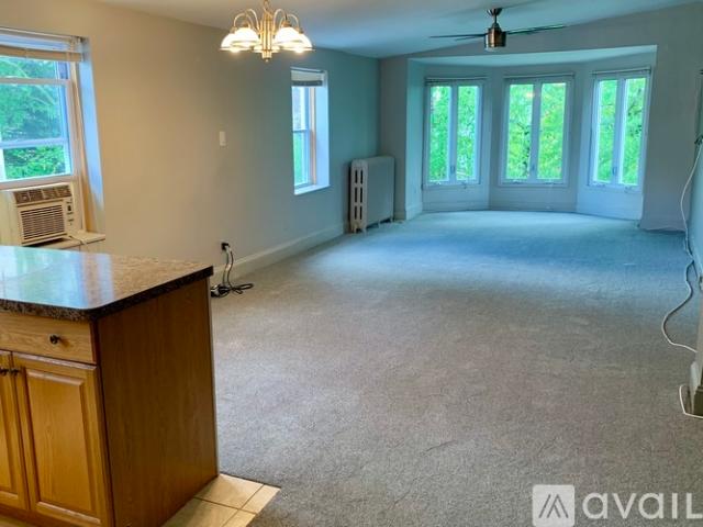 2 BR, 1 BA Apartment 1928 Wallace Street, Unit 3rd, Philadelphia, PA 19130
