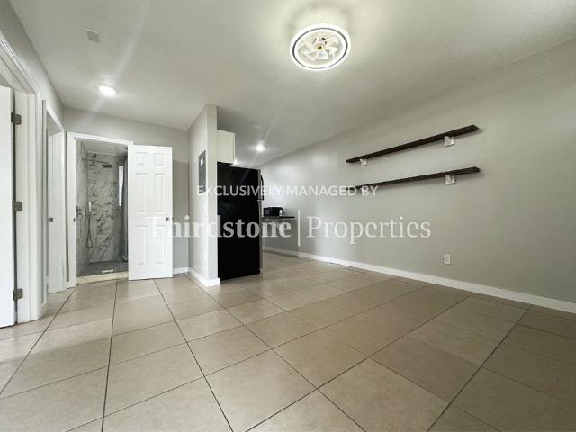 2 BR, 1 BA Apartment 1930 Park Street, Atlantic Beach, FL 32233