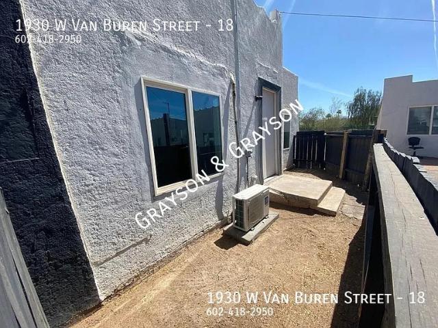 2 BR, 1 BA Apartment 1930 W Van Buren Street, Phoenix, AZ 85009