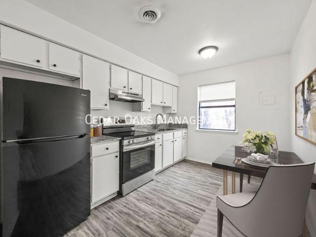 2 BR, 1 BA Apartment 1931 W Deane St, Fayetteville, AR 72703