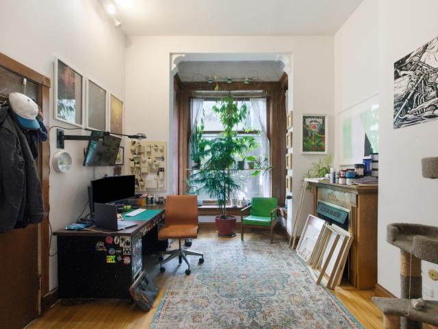 2 BR, 1 BA Apartment 1931 West Evergreen, Chicago, IL 60622