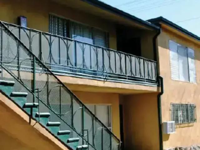 2 BR, 1 BA Apartment 1935 Obama Blvd, Los Angeles, CA 90018