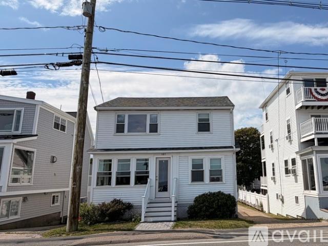 2 BR, 1 BA Apartment 197 Long Beach Ave, Unit A, York, ME 03909