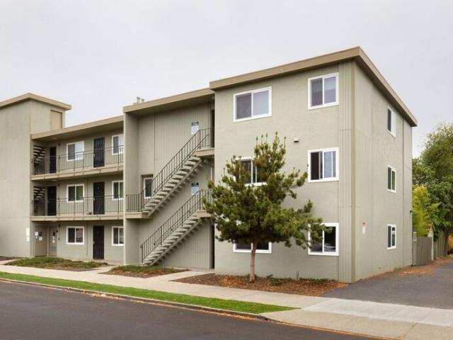 2 BR, 1 BA Apartment 1947 Oregon Street, Berkeley, CA 94703