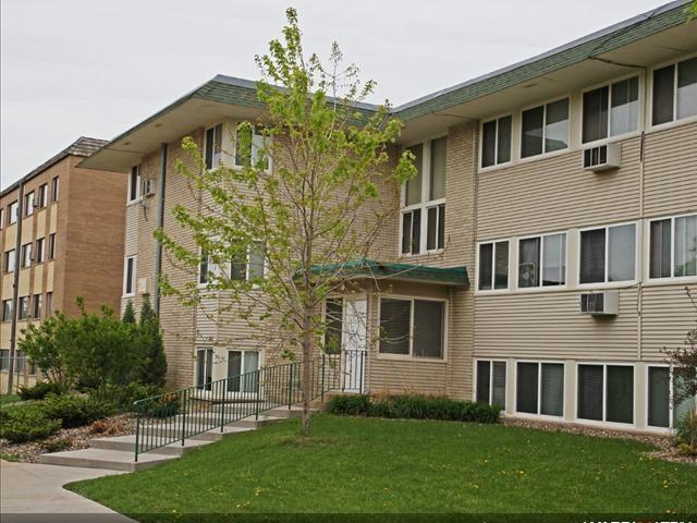 2 BR, 1 BA Apartment 1949 Old Hudson Rd #104 Unit 65 102, Saint Paul, MN 55119