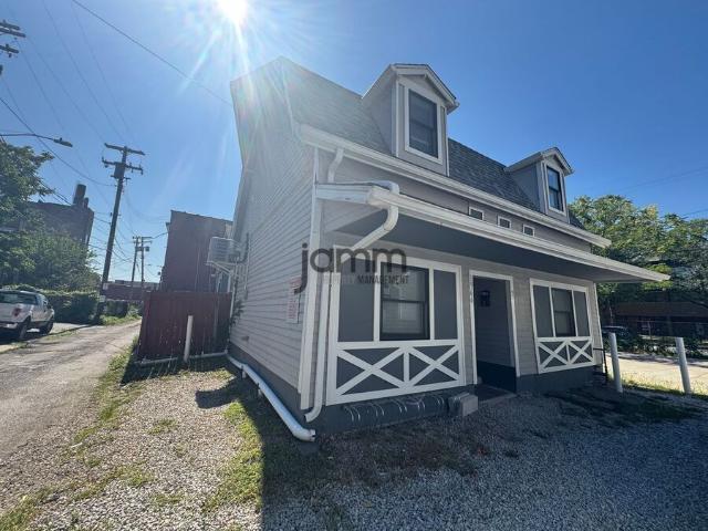 2 BR, 1 BA Apartment 1966 Randall Rd 1966 Randall Rd Back House, Cleveland, OH 44113