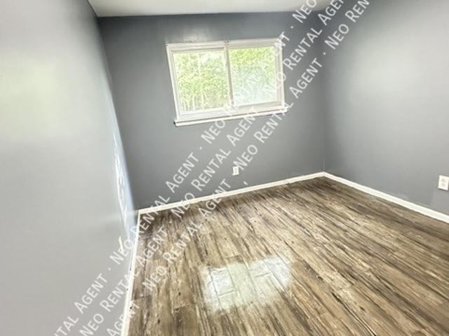 2 BR, 1 BA Apartment 19970 Euclid Ave, Euclid, OH 44117