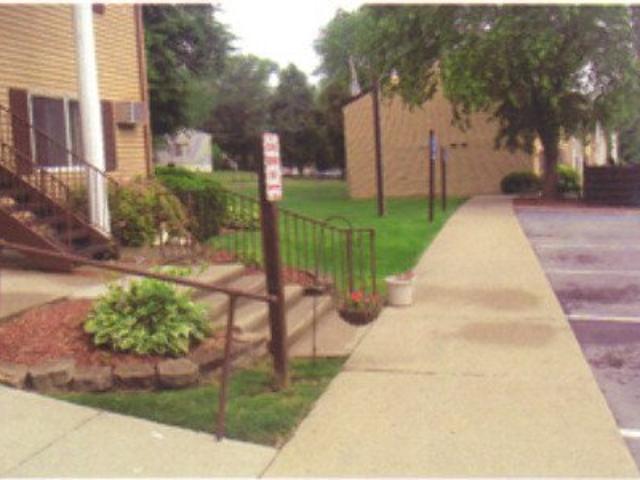 2 BR, 1 BA Apartment 199 W. Wainwright, Paoli, IN 47454