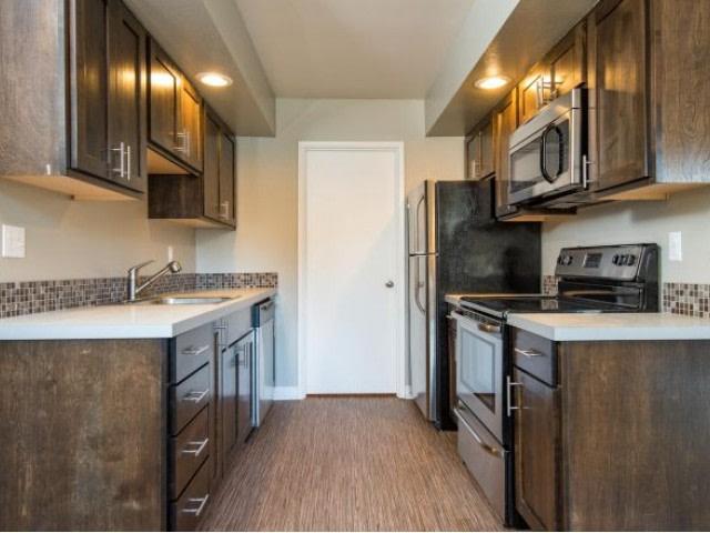 2 BR, 1 BA Apartment 199 E Avenue Unit 316, Lake Oswego, OR 97034
