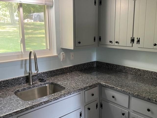 2 BR, 1 BA Apartment 19 Maplecrest Drive, Unit 21, Howell, MI 48843