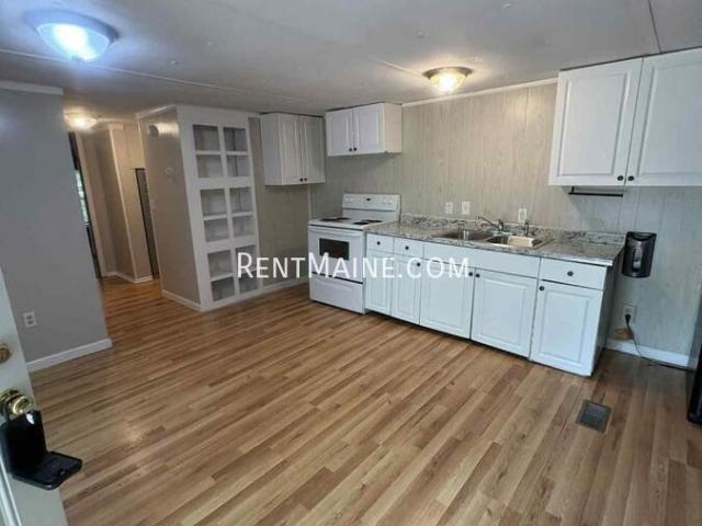 2 BR, 1 BA Apartment 19 Balsam Ln Levant, ME 04456