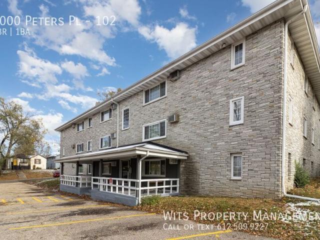 2 BR, 1 BA Apartment 1000 Peters Pl, Columbia Heights, MN 55421