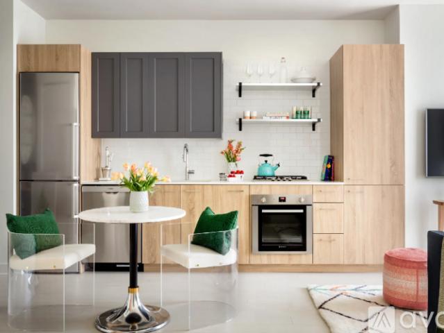 2 BR, 1 BA Apartment 1000 W Van Buren St, Unit 903, Chicago, IL 60607