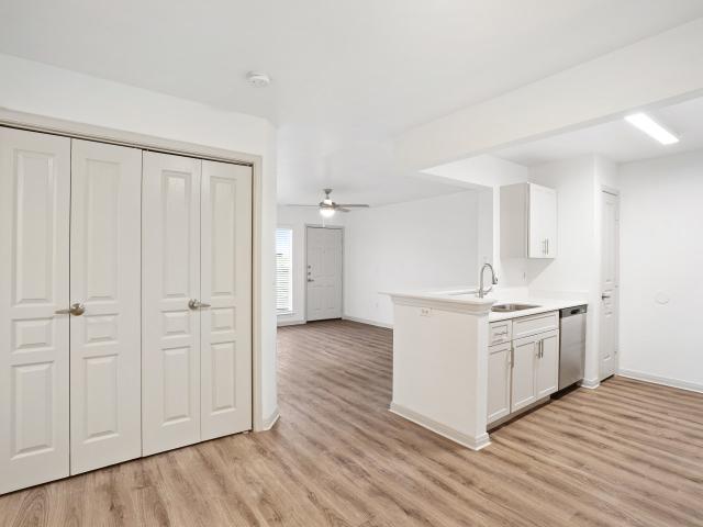 2 BR, 1 BA Apartment 1001 Collinwood West Dr Unit 4 424, Austin, TX 78753