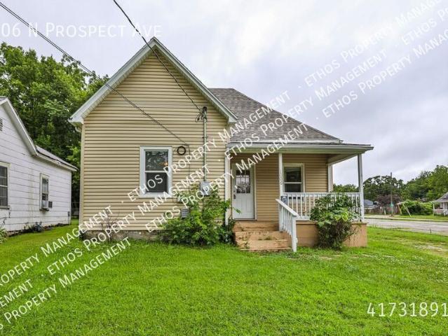 2 BR, 1 BA Apartment 1006 N Prospect Ave, Springfield, MO 65802