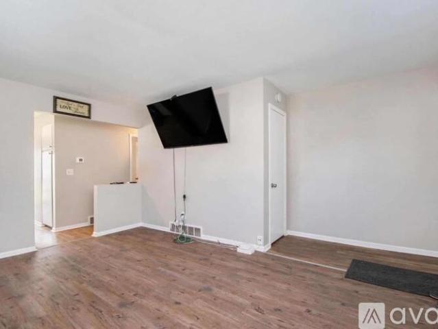 2 BR, 1 BA Apartment 1007 33rd Street Southeast, Grand Rapids, MI 49508
