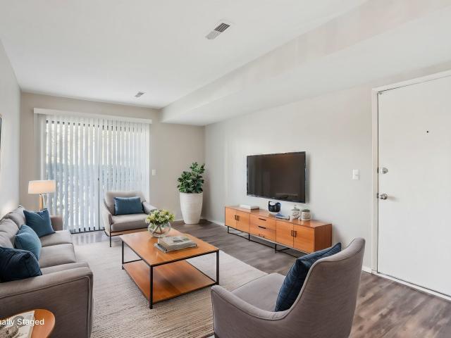 2 BR, 1 BA Apartment 1007 E. Rue De La Banque Unit 1026 A, Saint Louis, MO 63141