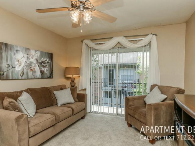 2 BR, 1 BA Apartment 1007 Houston AveÂ, Pasadena, TX 77502