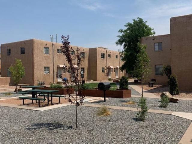 2 BR, 1 BA Apartment 1007 Hermosa Dr SE, Albuquerque, NM 87108