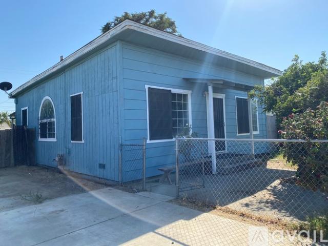 2 BR, 1 BA Apartment 1008 Atlantic Drive, Modesto, CA 95358