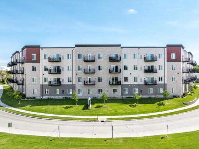 2 BR, 1 BA Apartment 100 4th Street SW Unit 215 1321, Mason City, IA 50401