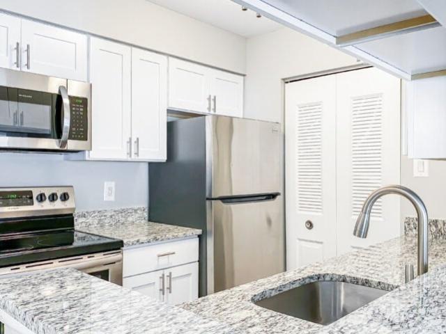 2 BR, 1 BA Apartment 100 Hunt Club Trail Unit 248, Marlton, NJ 08053