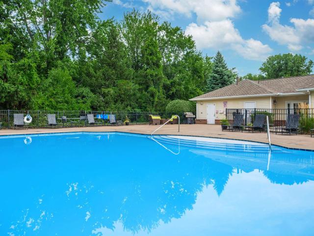 2 BR, 1 BA Apartment 100 Mariners Circle Unit 101A, Sheffield Lake, OH 44054