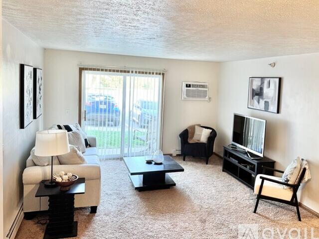 2 BR, 1 BA Apartment 100 Raleigh Ct, Unit 120, Columbia City, IN 46725