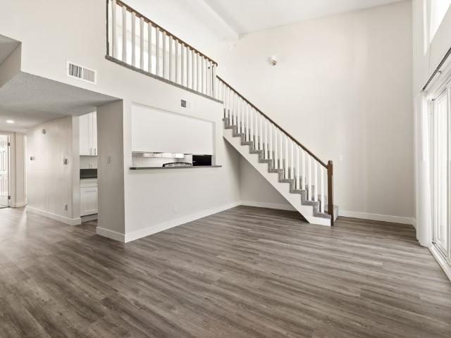 2 BR, 1 BA Apartment 10101 DeSoto Avenue Unit 8, Chatsworth, CA 91311