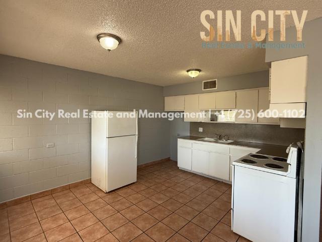 2 BR, 1 BA Apartment 1011 North 4th Street, Las Vegas, NV 89101