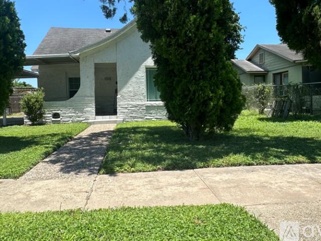 2 BR, 1 BA Apartment 1013 North 16th Street, McAllen, TX 78501