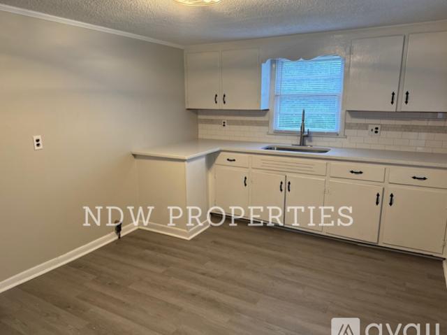 2 BR, 1 BA Apartment 1013 W Oak St, Selma, NC 27576