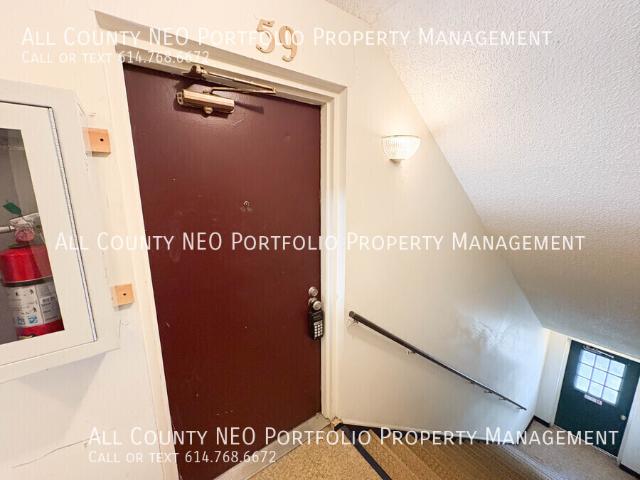2 BR, 1 BA Apartment 1015 S Court St Circleville, OH 43113