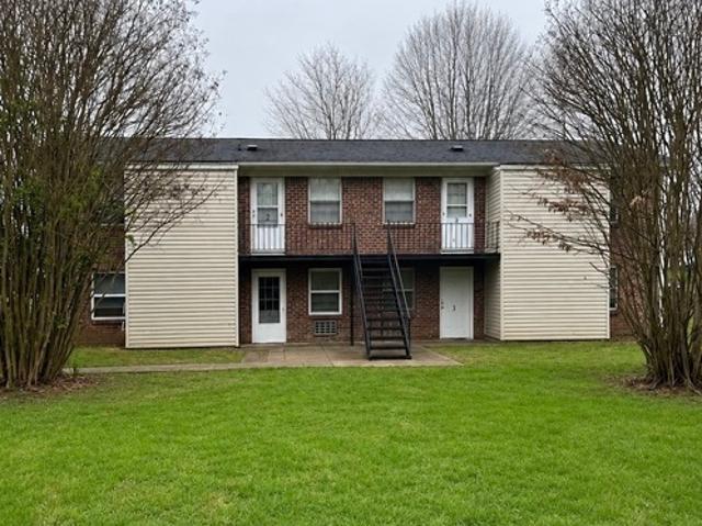 2 BR, 1 BA Apartment 1015 W Parkway Ave, Unit 4, Knoxville, TN 37912